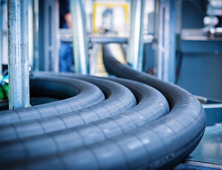 Les 7 facteurs clés pour choisir le bon flexible industriel